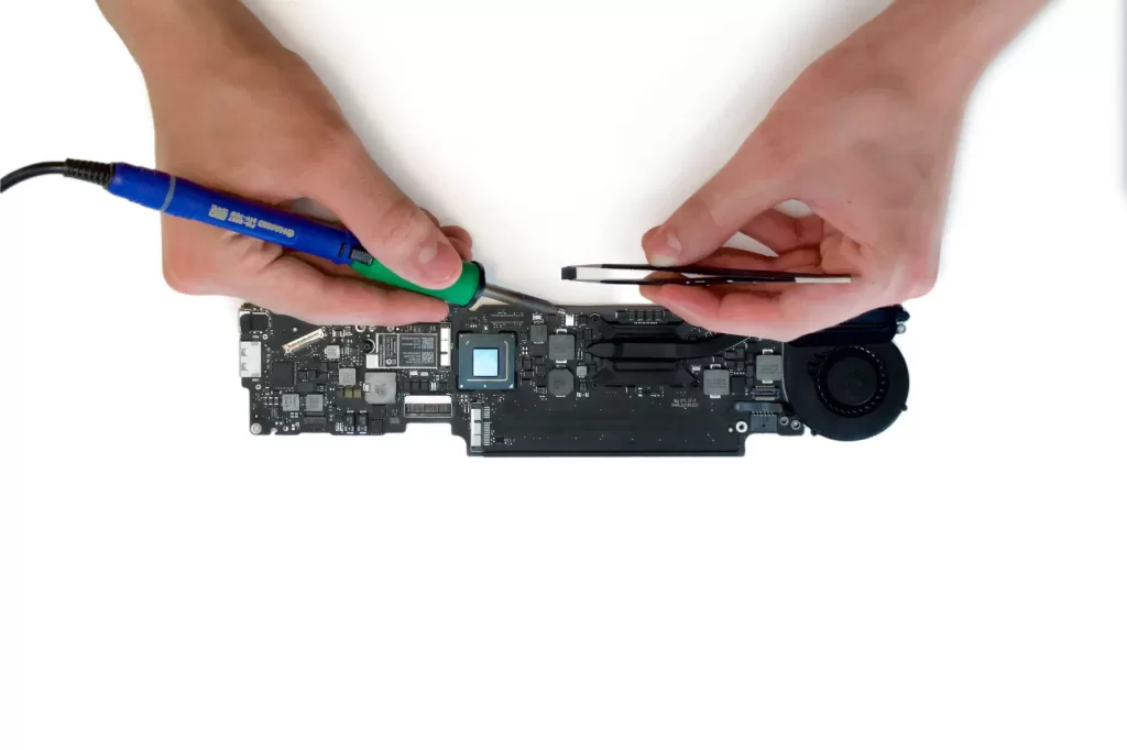 MacBook Repair Specialist - Vancouver Mac Service Centre